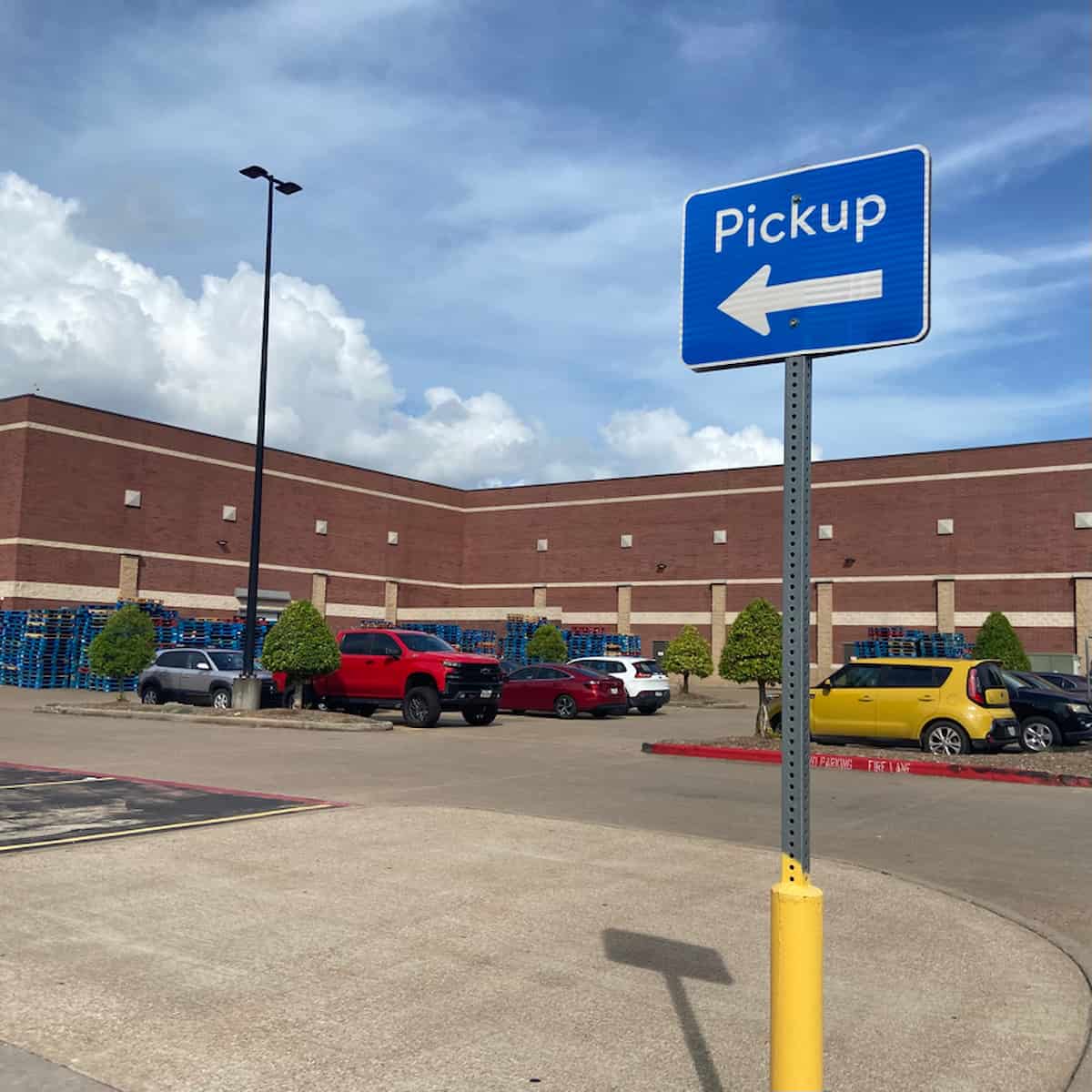 Can You Sell Things In Walmart Parking Lot – EverydayQuery