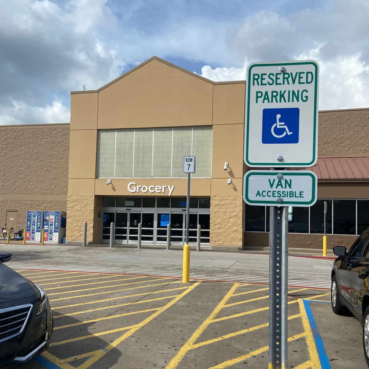 Can You Sell Things In Walmart Parking Lot – EverydayQuery
