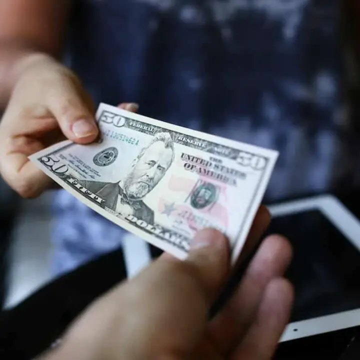 Does Starbucks Take 50 Dollar Bills – EverydayQuery